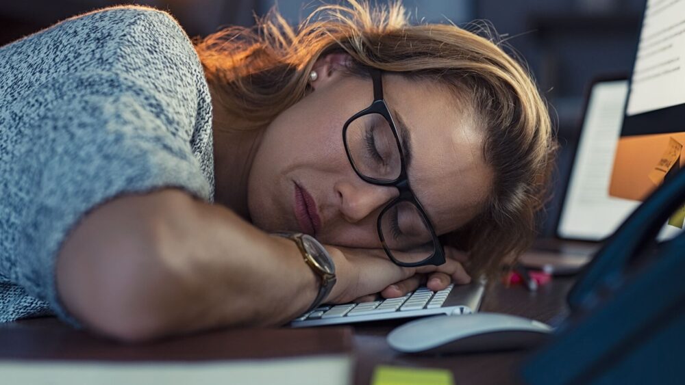 ¿Por qué es importante descubrir las causas de la hipersomnia? - Con R ...