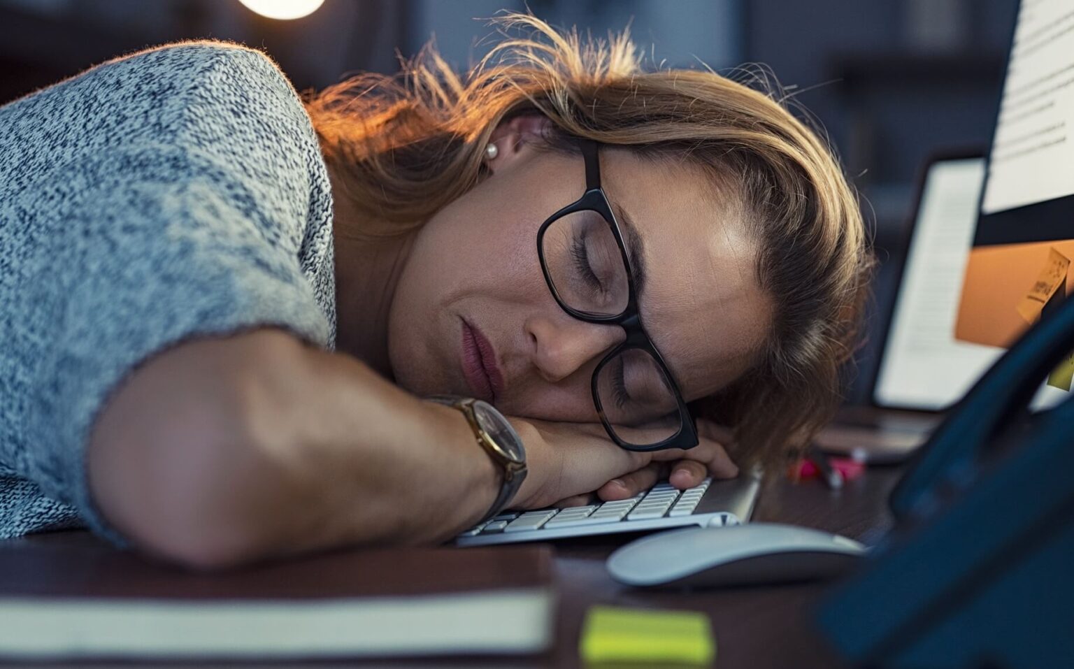 ¿Por qué es importante descubrir las causas de la hipersomnia? - Con R ...